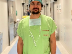 Op. Dr. İbrahim Alper Aksakal veganları uyardı: "Burun estetiğine ...