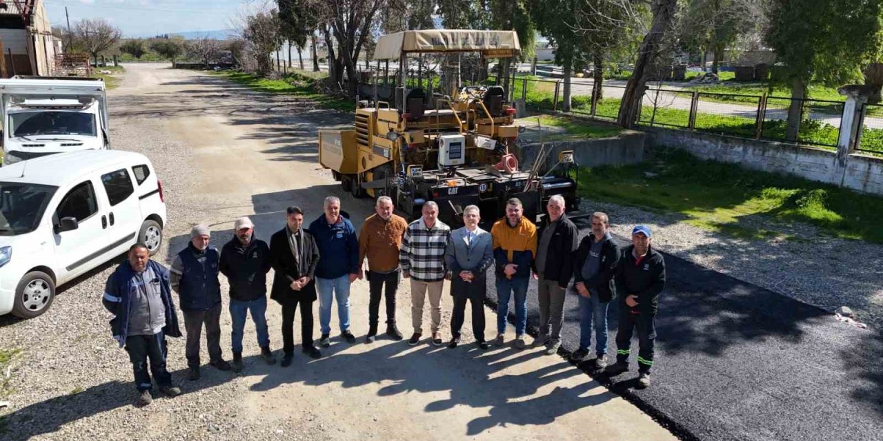 Nazilli’de atıl makineler tamir edildi, ilk asfalt serimi başladı