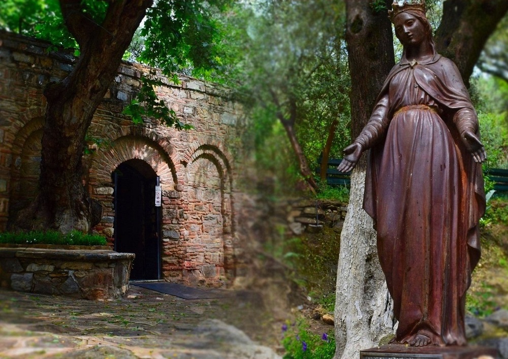 Yolu İzmir’den geçen Zübeyde Ana ve Meryem Ana