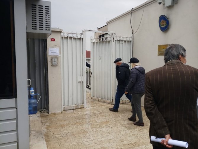 Bulgar göçmenleri Bulgaristan Başkonsolosluğu’nda sandık başına gitti