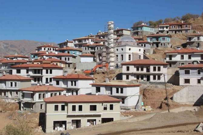 Deprem sonrası Doğanyol yeniden inşa edildi